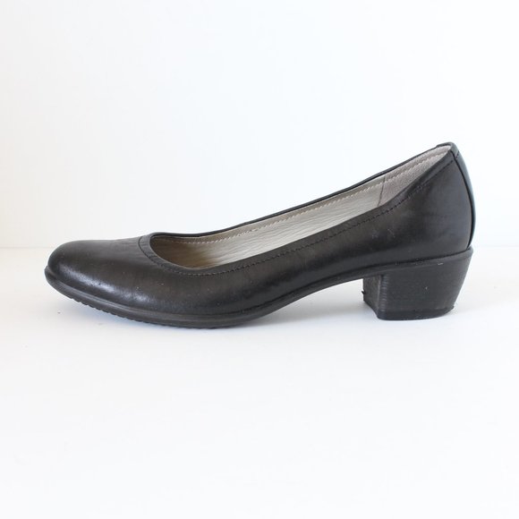 Ecco | Shoes | Ecco Black Leather Low Heel Slip On Pumps Size 39 | Poshmark